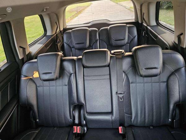 Black Mercedes-Benz GL 450 2013 in Utena, with an engine capacity of 4.70 L and mileage of 208 thousand km for 10500 €, photo 8 on AUTOMOTO.COM.LV