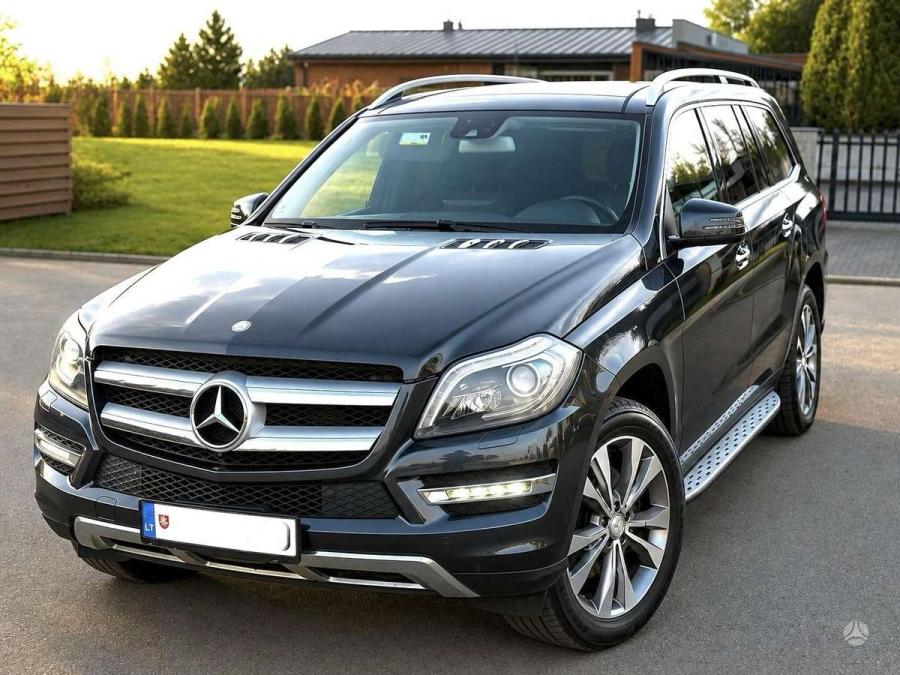 Black Mercedes-Benz GL 450 2013 in Klaipeda, with an engine capacity of 4.66 L and mileage of 216 thousand km for 12500 €, photo 1 on AUTOMOTO.COM.LV