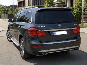 Black Mercedes-Benz GL 450 2013 in Klaipeda, with an engine capacity of 4.66 L and mileage of 216 thousand km for 12500 €, photo 5 on AUTOMOTO.COM.LV