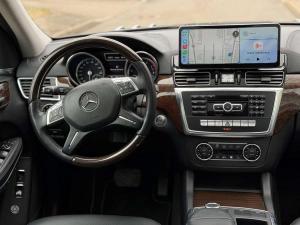 Black Mercedes-Benz GL 450 2013 in Klaipeda, with an engine capacity of 4.66 L and mileage of 216 thousand km for 12500 €, photo 10 on AUTOMOTO.COM.LV