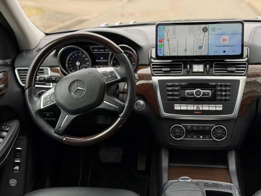 Black Mercedes-Benz GL 450 2013 in Klaipeda, with an engine capacity of 4.66 L and mileage of 216 thousand km for 12500 €, photo 10 on AUTOMOTO.COM.LV