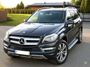Black Mercedes-Benz GL 450 2013 in Klaipeda, with an engine capacity of 4.66 L and mileage of 216 thousand km for 12500 €, photo  on AUTOMOTO.COM.LV
