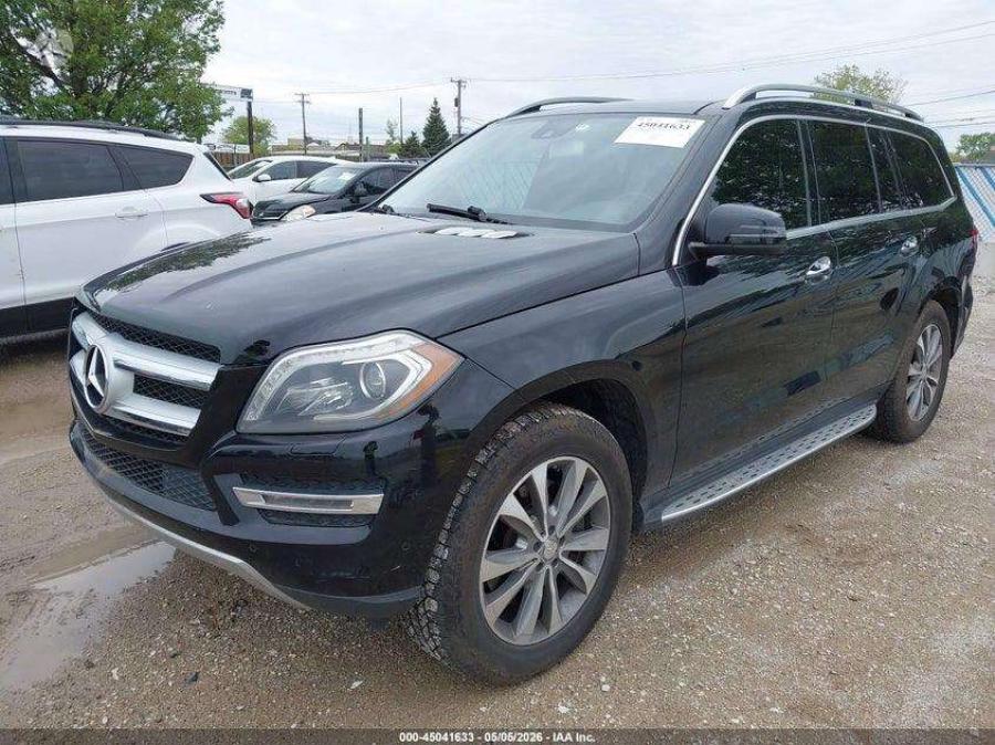 Black Mercedes-Benz GL 450 2014 in Kaunas, with an engine capacity of 4.70 L and mileage of 173 thousand km for 8300 €, photo 1 on AUTOMOTO.COM.LV