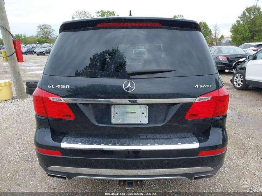 Black Mercedes-Benz GL 450 2014 in Kaunas, with an engine capacity of 4.70 L and mileage of 173 thousand km for 8300 €, photo 7 on AUTOMOTO.COM.LV