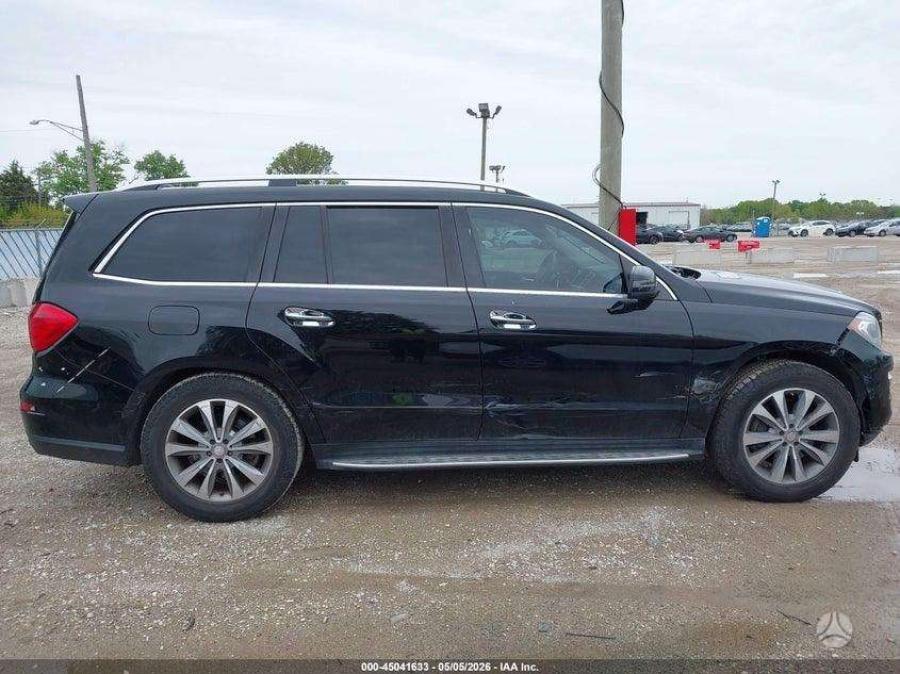 Black Mercedes-Benz GL 450 2014 in Kaunas, with an engine capacity of 4.70 L and mileage of 173 thousand km for 8300 €, photo 8 on AUTOMOTO.COM.LV