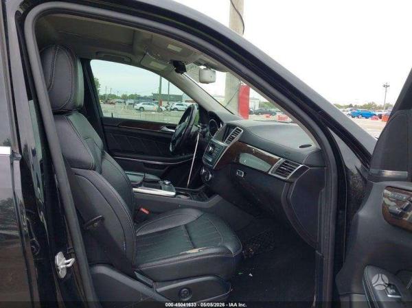 Melns Mercedes-Benz GL 450 2014 Kauņa, ar dzinēja tilpumu 4.70 L un nobraukumu 173 tūkst. km par 8300 €, foto 10 vietnē AUTOMOTO.COM.LV