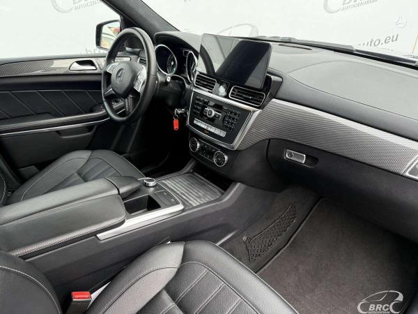 Black Mercedes-Benz GL 450 2014 in Klaipeda, with an engine capacity of 4.66 L and mileage of 156 thousand km for 22700 €, photo 10 on AUTOMOTO.COM.LV