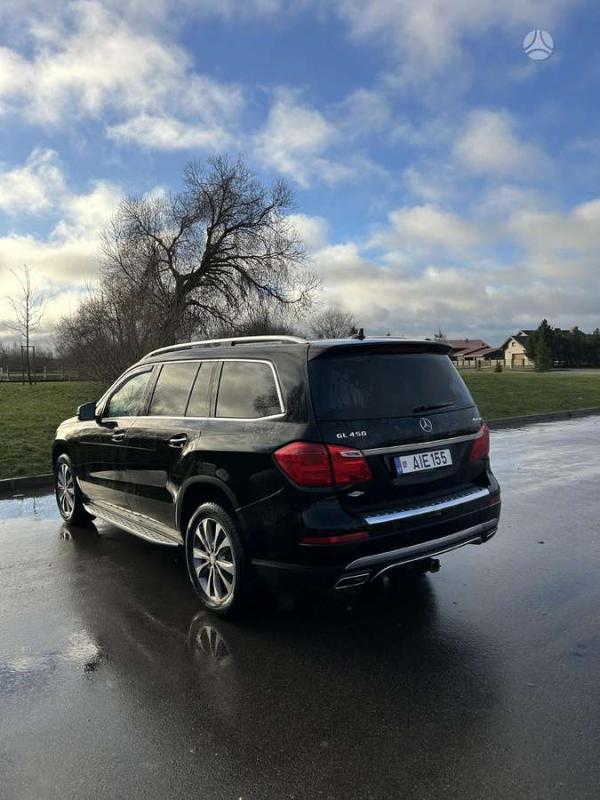 Black Mercedes-Benz GL 450 2015 in Panevezys, with an engine capacity of 3.00 L and mileage of 185 thousand km for 15000 €, photo 4 on AUTOMOTO.COM.LV
