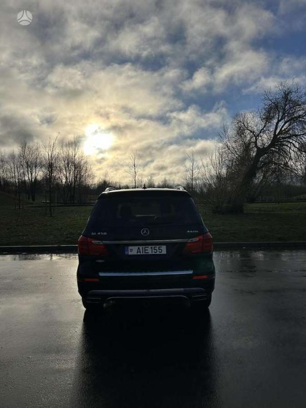 Black Mercedes-Benz GL 450 2015 in Panevezys, with an engine capacity of 3.00 L and mileage of 185 thousand km for 15000 €, photo 5 on AUTOMOTO.COM.LV