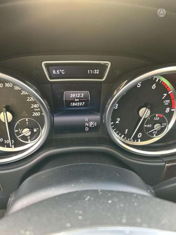 Black Mercedes-Benz GL 450 2015 in Panevezys, with an engine capacity of 3.00 L and mileage of 185 thousand km for 15000 €, photo 10 on AUTOMOTO.COM.LV