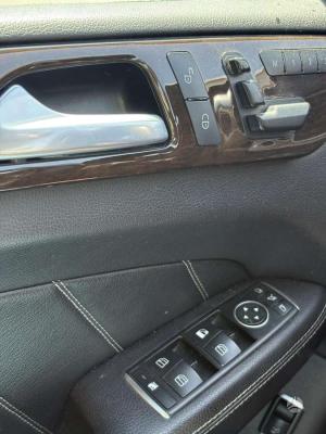 Melns Mercedes-Benz GL 450 2015 Šilutė, ar dzinēja tilpumu 3.00 L un nobraukumu 287 tūkst. km par 19009 €, foto 13 vietnē AUTOMOTO.COM.LV