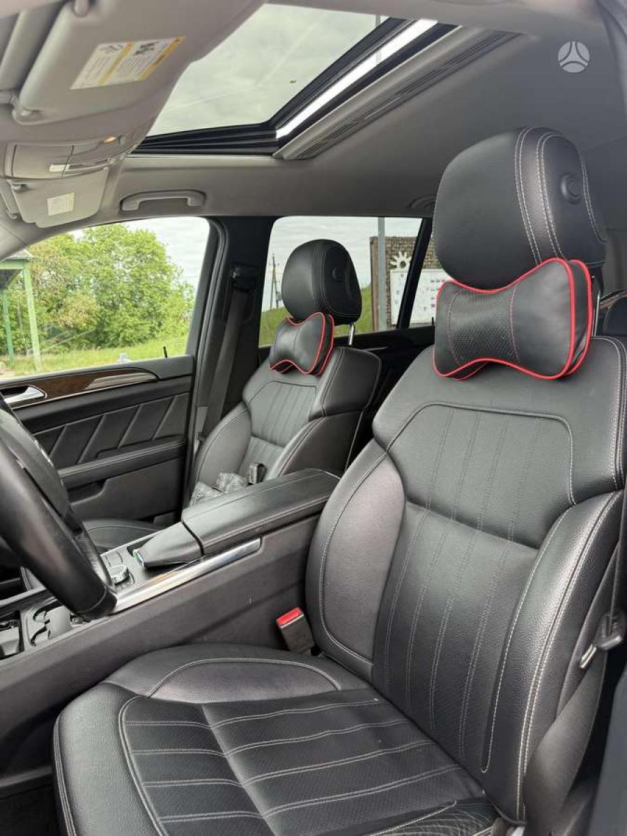 Black Mercedes-Benz GL 450 2015 in Siauliai, with an engine capacity of 3.00 L and mileage of 193 thousand km for 17000 €, photo 7 on AUTOMOTO.COM.LV