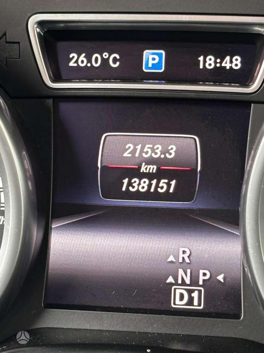 Melns Mercedes-Benz GL 450 2015 Šauļi, ar dzinēja tilpumu 3.00 L un nobraukumu 138 tūkst. km par 21950 €, foto 15 vietnē AUTOMOTO.COM.LV
