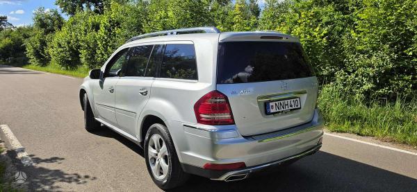Blue Mercedes-Benz GL 450 2010 in Vilnius, with an engine capacity of 4.66 L and mileage of 324 thousand km for 7500 €, photo 4 on AUTOMOTO.COM.LV