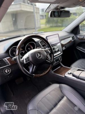 Zils Mercedes-Benz GL 450 2013 Kauņa, ar dzinēja tilpumu 4.70 L un nobraukumu 200 tūkst. km par 16400 €, foto 13 vietnē AUTOMOTO.COM.LV