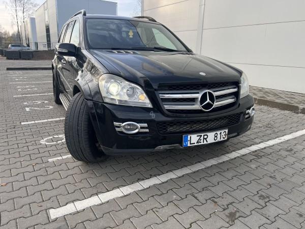 Mercedes-Benz GL 450 2007 in Kaunas, with an engine capacity of 4.70 L and mileage of 300 thousand km for 8200 €, photo 1 on AUTOMOTO.COM.LV