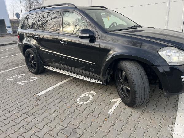 Mercedes-Benz GL 450 2007 in Kaunas, with an engine capacity of 4.70 L and mileage of 300 thousand km for 8200 €, photo 2 on AUTOMOTO.COM.LV