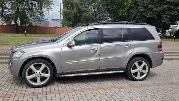 Mercedes-Benz GL 450 2007 in Klaipeda, with an engine capacity of 4.70 L and mileage of 302 thousand km for 3990 €, photo 10 on AUTOMOTO.COM.LV