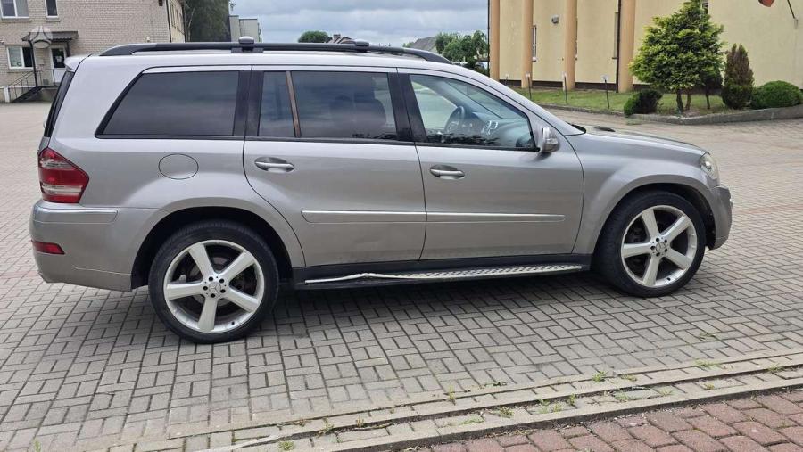 Mercedes-Benz GL 450 2007 Klaipėda, ar dzinēja tilpumu 4.70 L un nobraukumu 302 tūkst. km par 3990 €, foto 13 vietnē AUTOMOTO.COM.LV