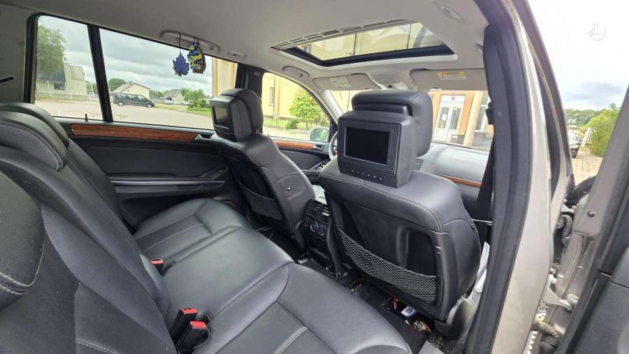 Mercedes-Benz GL 450 2007 Klaipėda, ar dzinēja tilpumu 4.70 L un nobraukumu 302 tūkst. km par 3990 €, foto 16 vietnē AUTOMOTO.COM.LV