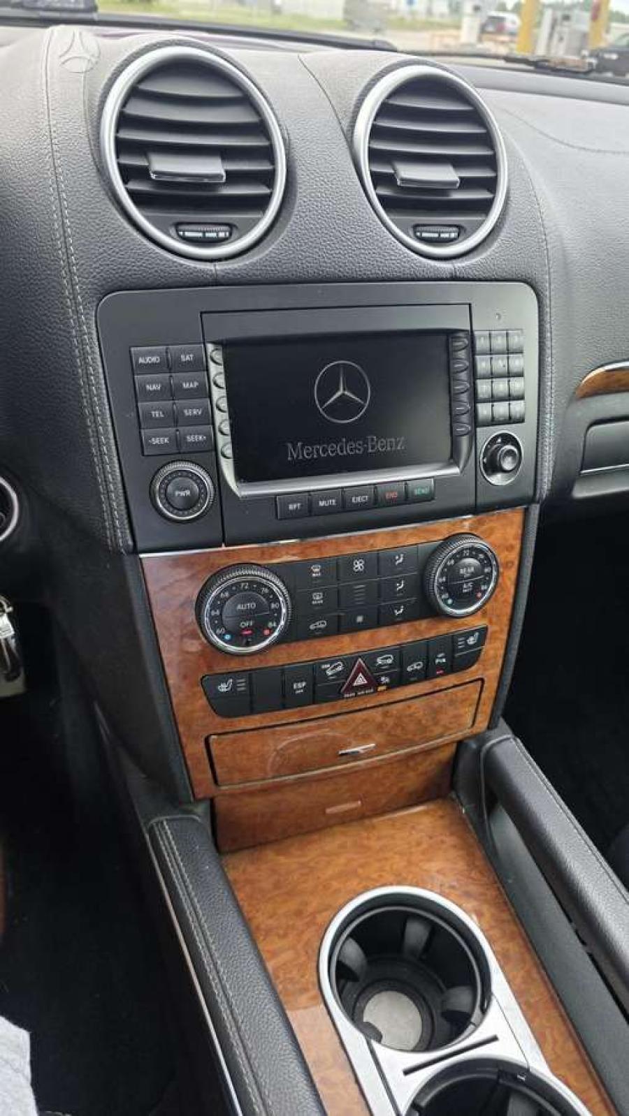 Mercedes-Benz GL 450 2007 Klaipėda, ar dzinēja tilpumu 4.70 L un nobraukumu 302 tūkst. km par 3990 €, foto 18 vietnē AUTOMOTO.COM.LV