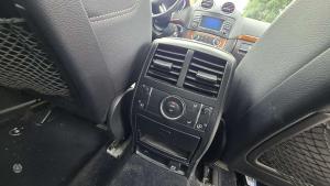 Mercedes-Benz GL 450 2007 Klaipėda, ar dzinēja tilpumu 4.70 L un nobraukumu 302 tūkst. km par 3990 €, foto 25 vietnē AUTOMOTO.COM.LV
