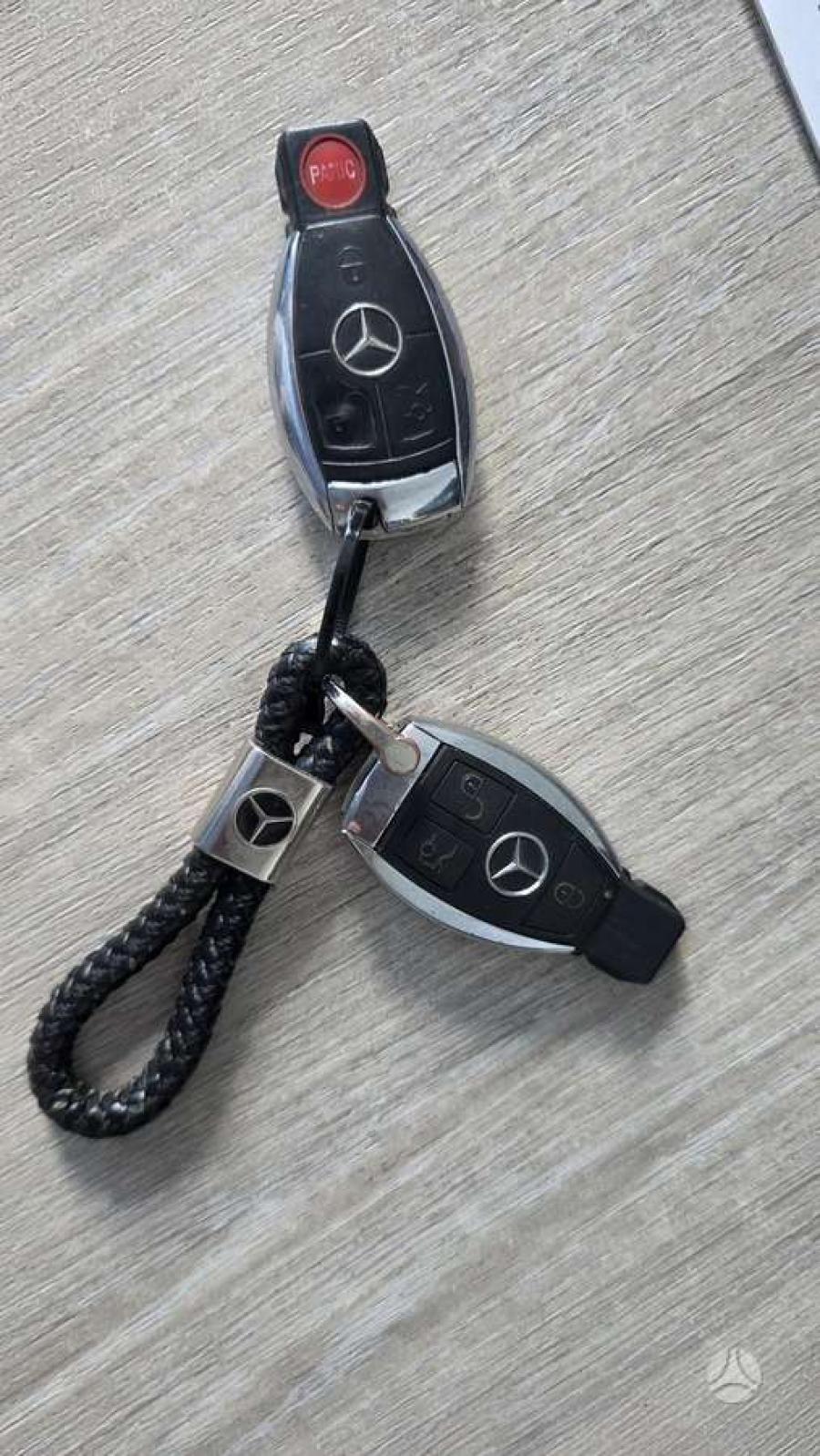 Mercedes-Benz GL 450 2007 Klaipėda, ar dzinēja tilpumu 4.70 L un nobraukumu 302 tūkst. km par 3990 €, foto 38 vietnē AUTOMOTO.COM.LV
