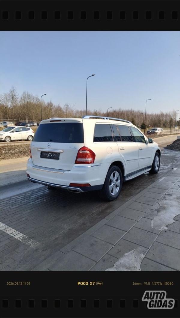 Mercedes-Benz GL 450 2011 Viļņa, ar dzinēja tilpumu 4.70 L un nobraukumu 411 tūkst. km par 7300 €, foto 3 vietnē AUTOMOTO.COM.LV