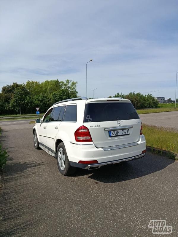 Mercedes-Benz GL 450 2011 Viļņa, ar dzinēja tilpumu 4.70 L un nobraukumu 400 tūkst. km par 6600 €, foto 6 vietnē AUTOMOTO.COM.LV