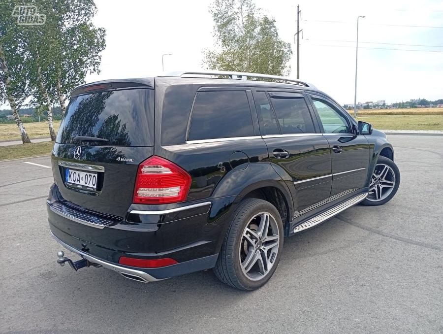 Mercedes-Benz GL 450 2012 in Vilnius, with an engine capacity of 4.70 L and mileage of 250 thousand km for 9900 €, photo 3 on AUTOMOTO.COM.LV