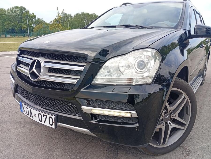 Mercedes-Benz GL 450 2012 in Vilnius, with an engine capacity of 4.70 L and mileage of 250 thousand km for 9900 €, photo 9 on AUTOMOTO.COM.LV