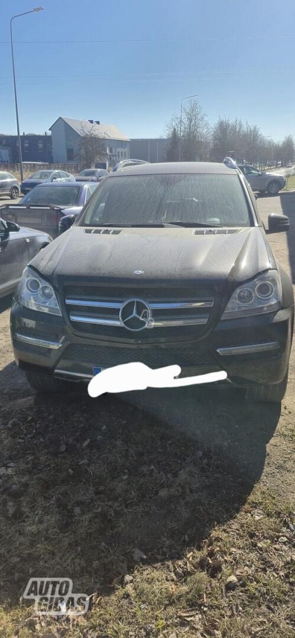 Mercedes-Benz GL 450 2012 Šauļi, ar dzinēja tilpumu 4.70 L un nobraukumu 254 tūkst. km par 7000 €, foto 2 vietnē AUTOMOTO.COM.LV