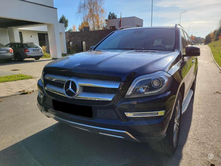Mercedes-Benz GL 450 2013 in Vilnius, with an engine capacity of 4.66 L and mileage of 230 thousand km for 18500 €, photo 14 on AUTOMOTO.COM.LV