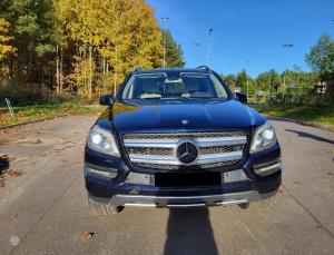 Mercedes-Benz GL 450 2013 in Vilnius, with an engine capacity of 4.66 L and mileage of 230 thousand km for 18500 €, photo 15 on AUTOMOTO.COM.LV