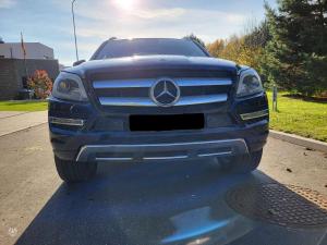 Mercedes-Benz GL 450 2013 in Vilnius, with an engine capacity of 4.66 L and mileage of 230 thousand km for 18500 €, photo 16 on AUTOMOTO.COM.LV