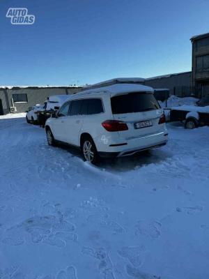 Mercedes-Benz GL 450 2013 Kretinga, ar dzinēja tilpumu 4.30 L un nobraukumu 220 tūkst. km par 6900 €, foto 2 vietnē AUTOMOTO.COM.LV