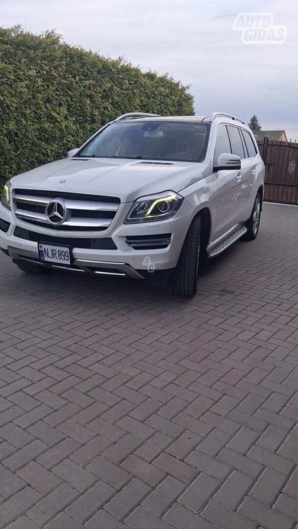 Mercedes-Benz GL 450 2014 in Vilnius, with an engine capacity of 4.70 L and mileage of 190 thousand km for 12500 €, photo 1 on AUTOMOTO.COM.LV