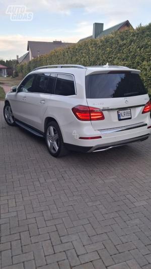 Mercedes-Benz GL 450 2014 Viļņa, ar dzinēja tilpumu 4.70 L un nobraukumu 190 tūkst. km par 12500 €, foto 3 vietnē AUTOMOTO.COM.LV