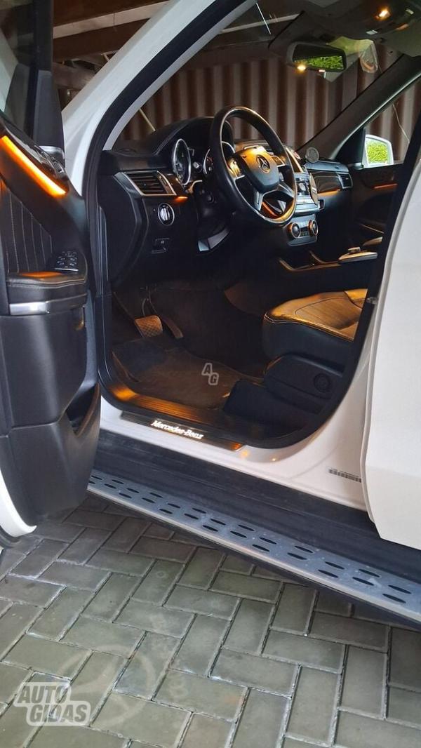Mercedes-Benz GL 450 2014 in Vilnius, with an engine capacity of 4.70 L and mileage of 190 thousand km for 12500 €, photo 5 on AUTOMOTO.COM.LV