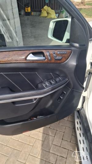 Mercedes-Benz GL 450 2014 Viļņa, ar dzinēja tilpumu 4.70 L un nobraukumu 190 tūkst. km par 12500 €, foto 24 vietnē AUTOMOTO.COM.LV