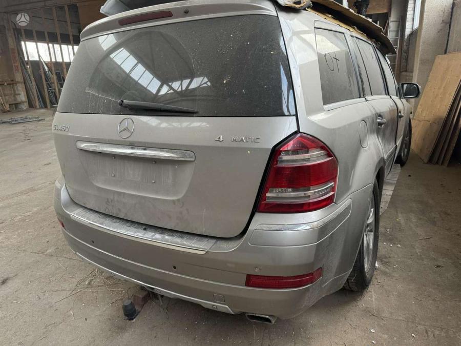 Pelēks Mercedes-Benz GL 450 2008 Mažeikiai, ar dzinēja tilpumu 4.70 L un nobraukumu 250 tūkst. km par 2300 €, foto 1 vietnē AUTOMOTO.COM.LV