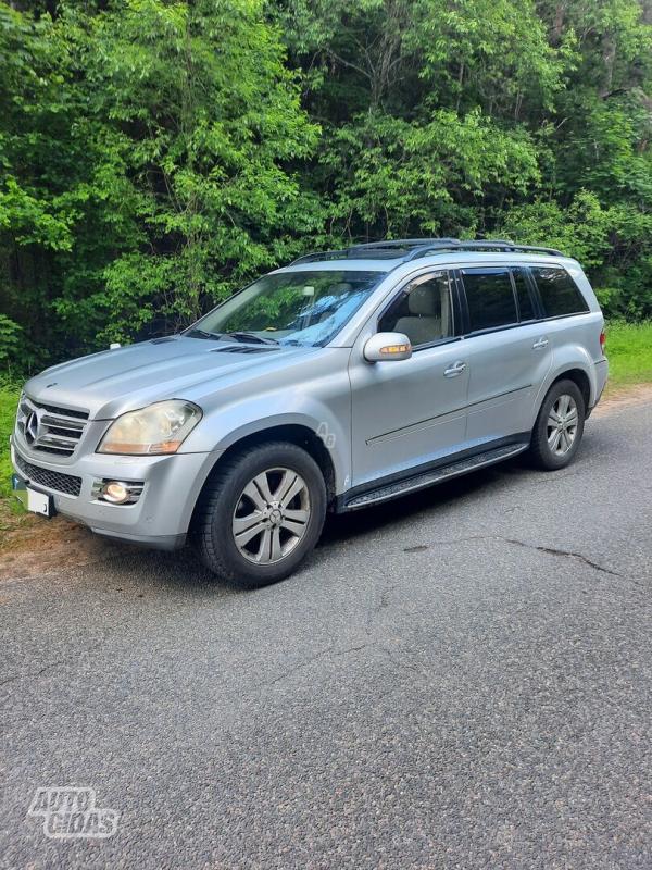 Grey Mercedes-Benz GL 450 2008 in Vilnius, with an engine capacity of 4.70 L and mileage of 221 thousand km for 4200 €, photo 1 on AUTOMOTO.COM.LV