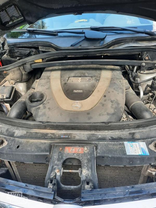 Grey Mercedes-Benz GL 450 2008 in Vilnius, with an engine capacity of 4.70 L and mileage of 221 thousand km for 4200 €, photo 7 on AUTOMOTO.COM.LV