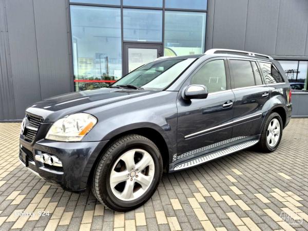 Grey Mercedes-Benz GL 450 2010 in Siauliai, with an engine capacity of 4.70 L and mileage of 310 thousand km for 6800 €, photo 4 on AUTOMOTO.COM.LV