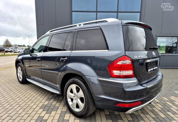 Grey Mercedes-Benz GL 450 2010 in Siauliai, with an engine capacity of 4.70 L and mileage of 310 thousand km for 6800 €, photo 5 on AUTOMOTO.COM.LV