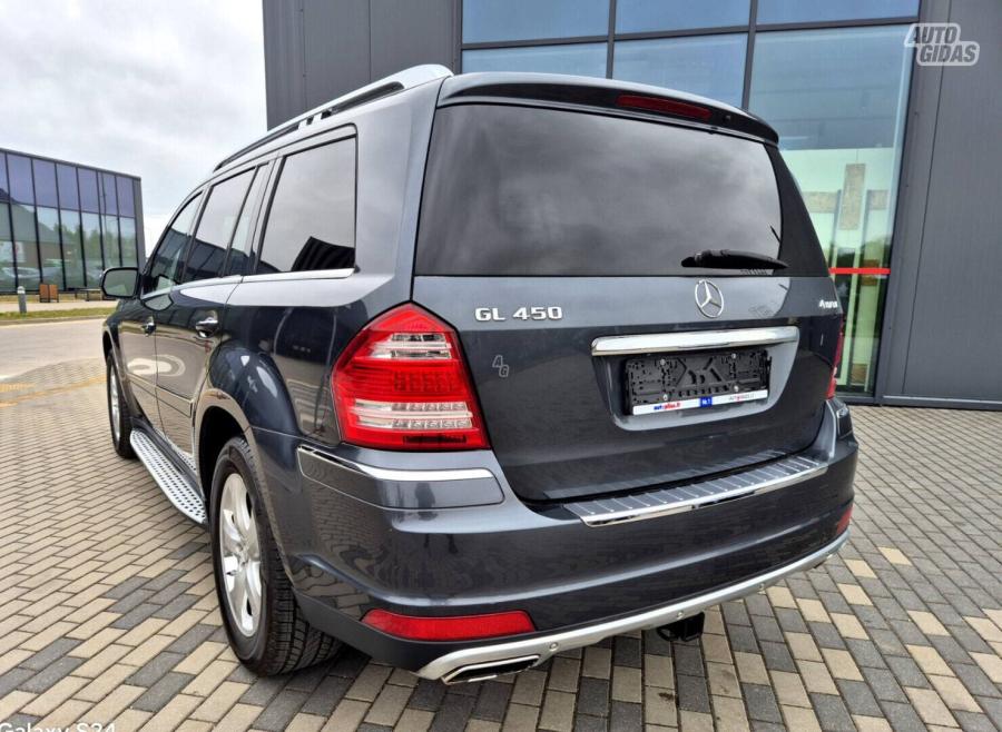 Grey Mercedes-Benz GL 450 2010 in Siauliai, with an engine capacity of 4.70 L and mileage of 310 thousand km for 6800 €, photo 7 on AUTOMOTO.COM.LV