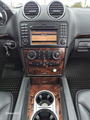 Grey Mercedes-Benz GL 450 2010 in Siauliai, with an engine capacity of 4.70 L and mileage of 310 thousand km for 6800 €, photo 13 on AUTOMOTO.COM.LV