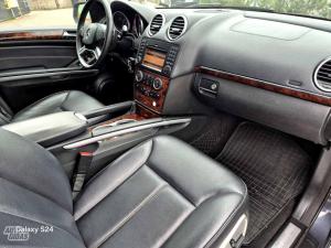 Grey Mercedes-Benz GL 450 2010 in Siauliai, with an engine capacity of 4.70 L and mileage of 310 thousand km for 6800 €, photo 18 on AUTOMOTO.COM.LV