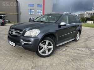 Pelēks Mercedes-Benz GL 450 2010 Rīga, ar dzinēja tilpumu 4.70 L un nobraukumu 305 tūkst. km par 7444 €, foto  vietnē AUTOMOTO.COM.LV