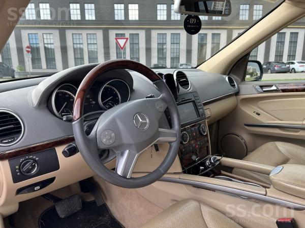 Pelēks Mercedes-Benz GL 450 2010 Rīga, ar dzinēja tilpumu 4.70 L un nobraukumu 305 tūkst. km par 7444 €, foto 7 vietnē AUTOMOTO.COM.LV